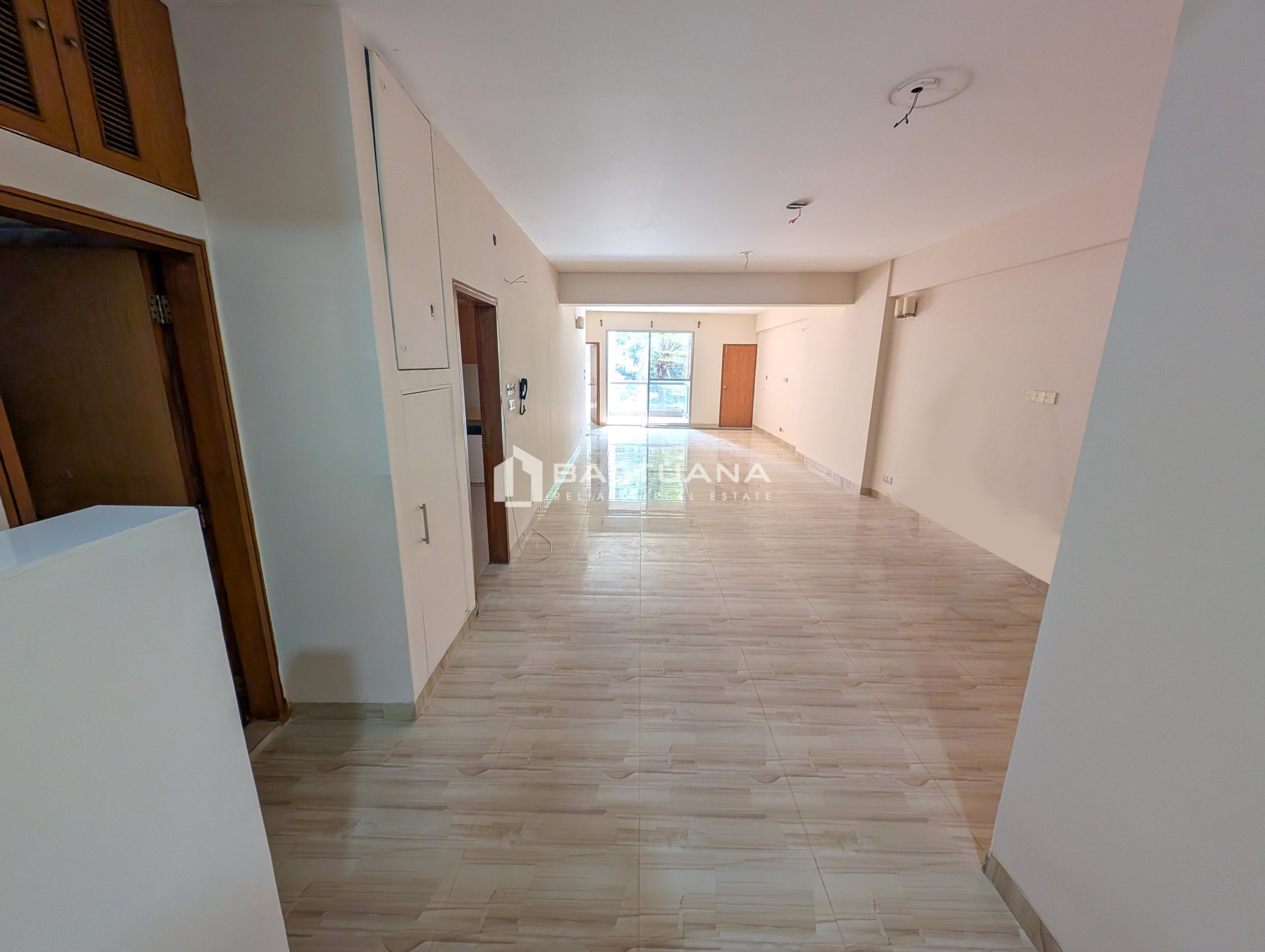 Spacious Ready Apartment in Gulshan 1 - Bastuana